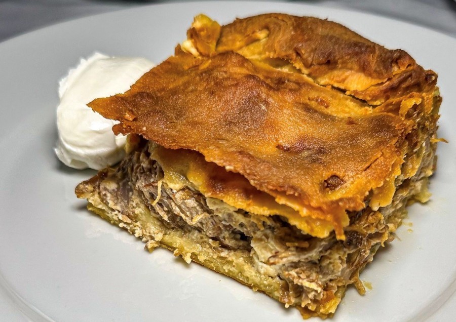 Manári: First impressions from the excellent meat tavern of Aris Vezene ...