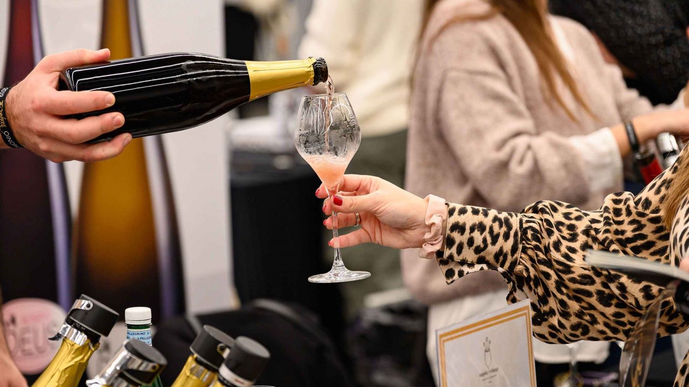 Heaven or Hell? Heaven and Hell! | The FNL Guide | Discover Greece ...