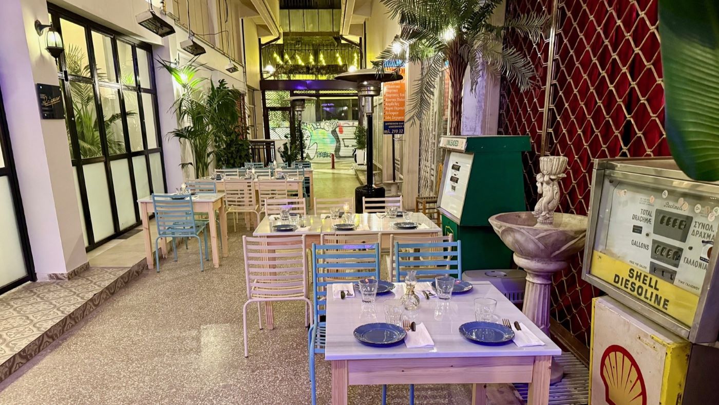Kaireion: the new gastro-café in Athens that flirts with tradition ...