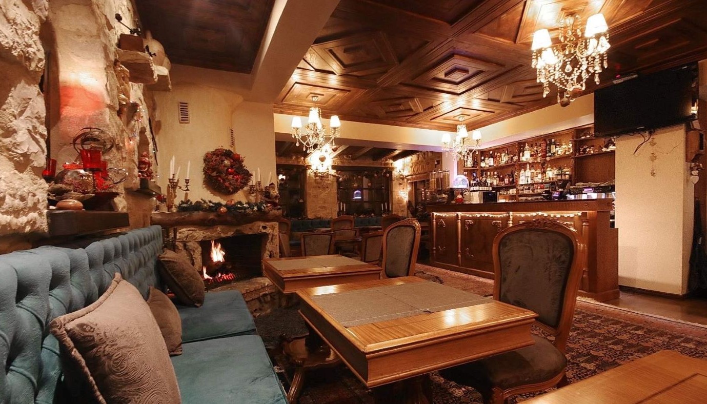 Discovering Hospitality and Culinary Delights at En Dimitsani | The FNL ...